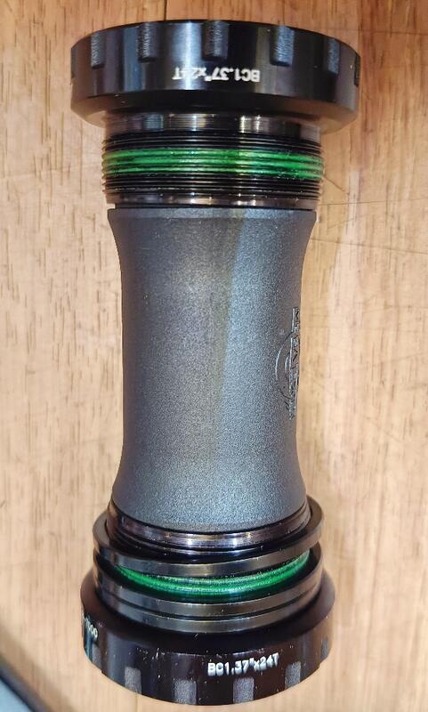 台中單車快遞 全新FSA台灣製 大盤曲柄組 BIRDY 折疊車用 BSA 規格 BB 1.37 實品拍攝 現貨含BB | 露天市集 | 全台最 ...