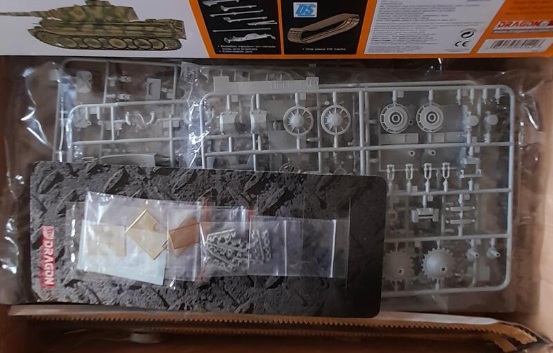 【549喵鋪】1/35 威龍 DRAGON 9142 二戰德軍虎型坦克初期型 | 露天市集 | 全台最大的網路購物市集