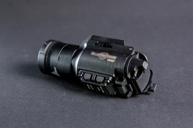 『Blade』SF XH35 高流明槍燈 兩段可調 爆閃 x300 Olight TLR可參考【現貨】 | 露天市集 | 全台最大的網路購物市集