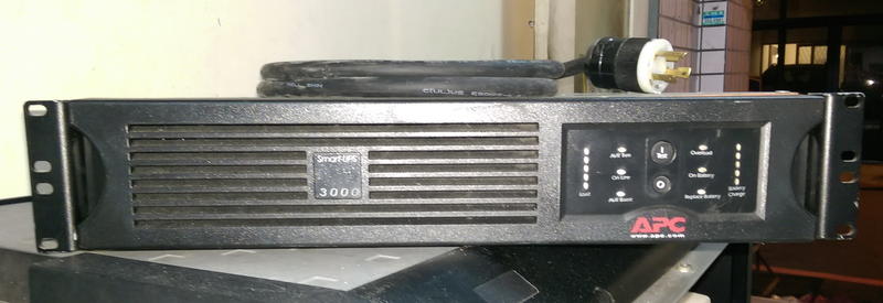APC UPS Smart-UPS 3000 SUA3000RM2U 2手品 | 露天市集 | 全台最大的網路購物市集