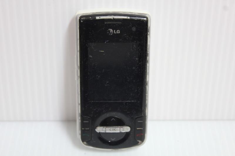 {哈帝電玩}~LG KF310 3G滑蓋照相手機 通話正常無法充電按鈕比較遲鈍 當故障機零件機賣 售出不退！ | 露天市集 | 全台最大的網路購物市集