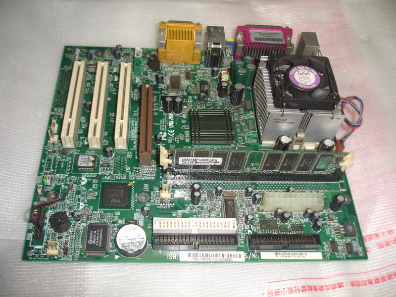 Compaq EVO D300V 815E主機板 251614-001 露天二手3C大賣場 品號85348 | 露天市集 | 全台最大的網路購物市集