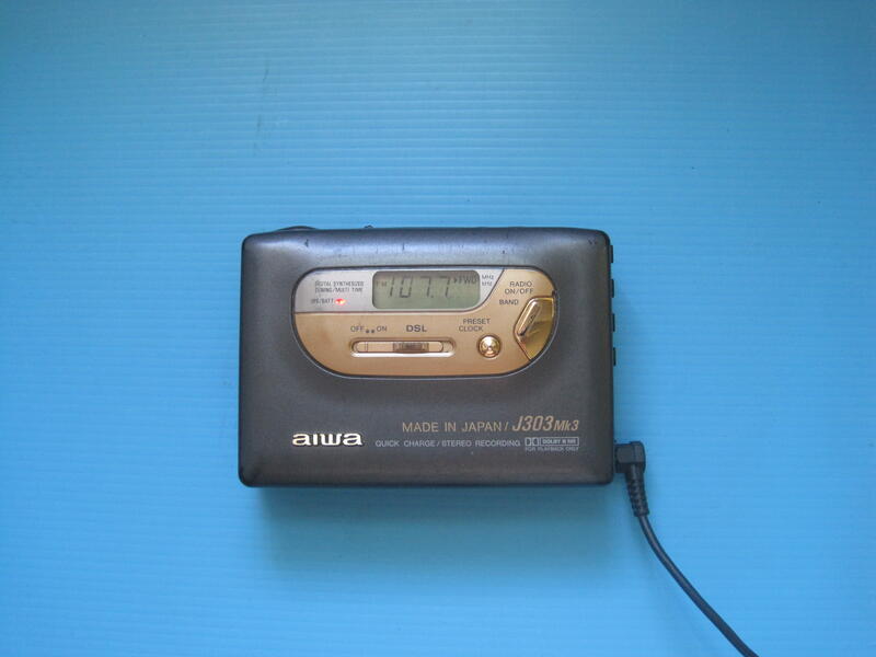 aiwa J303 MK3主機一部..有過電.可電台 無卡帶功能 .當故障機 零件機 圖片內容為實物.. | 露天市集 | 全台最大的網路購物市集