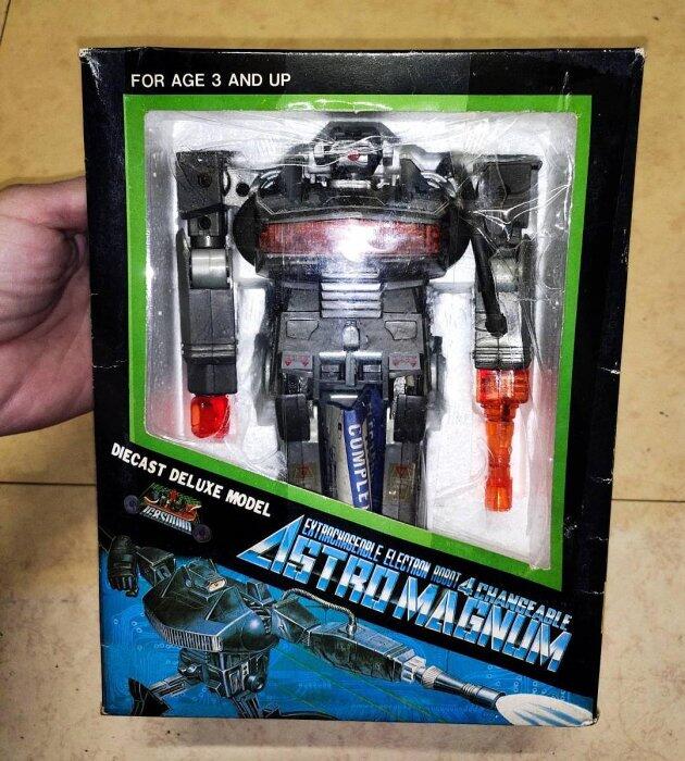 【老時光小舖】1983年G1變形金剛-1 RED ASTRO MAGNUM Shackwave Gunborg 銀河人 | 露天市集 | 全台 ...