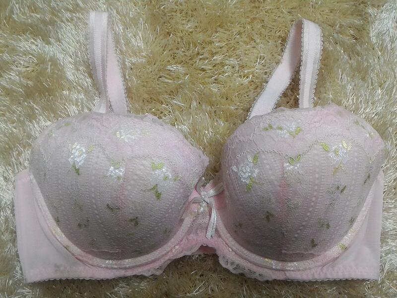 💋 Jeanie の 衣館 💯 胸罩內衣 75D 厚襯 | 露天市集 | 全台最大的網路購物市集