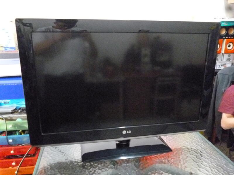 便宜賣少使用極新高畫質LG樂金 32LD350 32吋液晶電視(天線插上立即看數位台/內建HD數位機上盒) | 露天市集 | 全台最大的網路購物市集