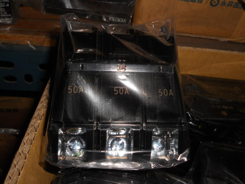 士林電機 NFB 無熔絲開關 SB100 BH 3P 100AF 5KA 3P 50A BH型 家用開關 | 露天市集 | 全台最大的網路購物市集