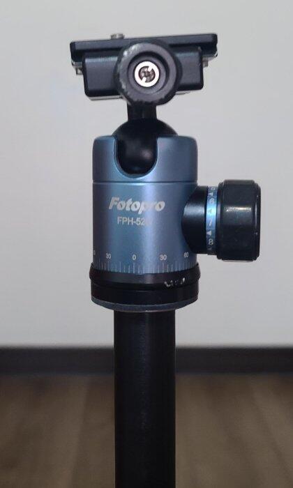 Fotopro C5i 相機腳架 專業三腳架 + Fotopro FPH-52Q 9成新 | 露天市集 | 全台最大的網路購物市集