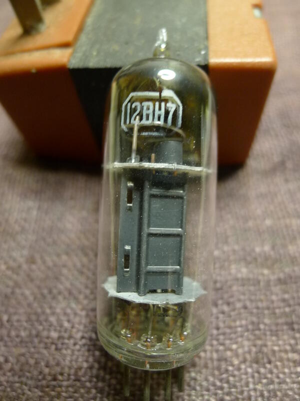 英國真空管 BRIMAR 12BH7 馬蹄環 / 半黑屏 / 最好聲的 H7 | 露天市集 | 全台最大的網路購物市集