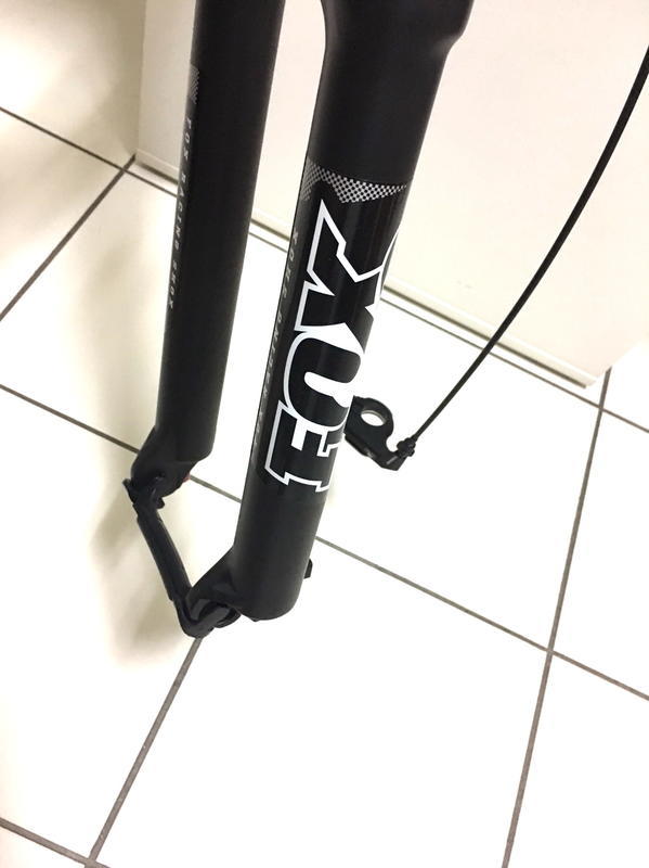 全新，FOX 32 Float 100 FIT RL, 100mm, 1-1/8"-1.5" 線控鎖死前叉 | 露天市集 | 全台最大的網路購物市集