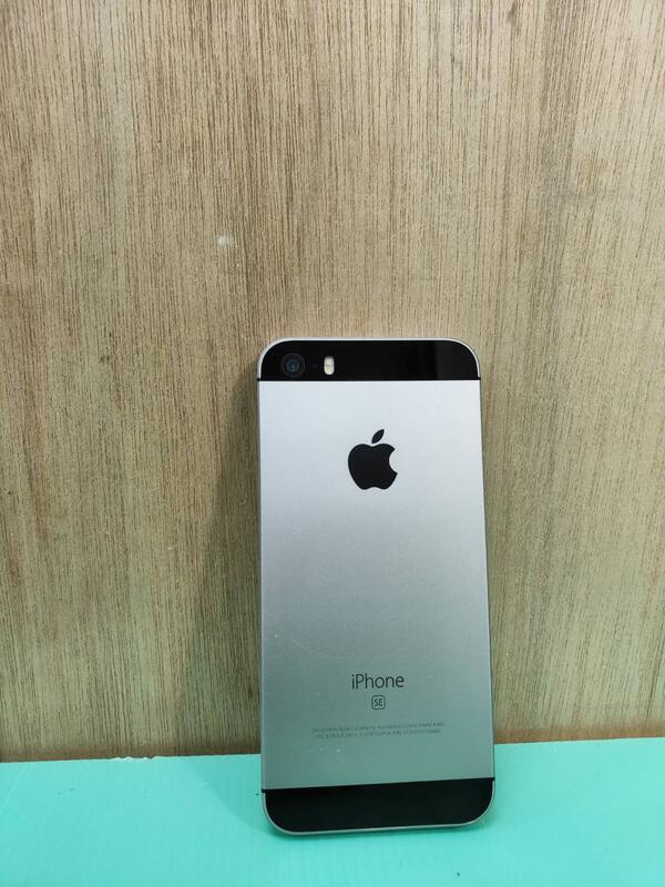 【二手交易網】Apple IPhone SE 1代 16G | 露天市集 | 全台最大的網路購物市集