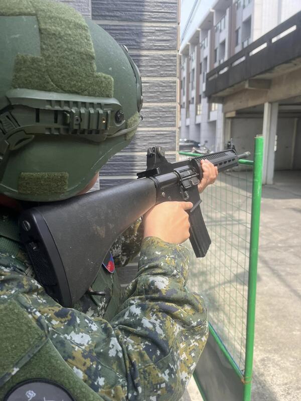 OB 全新 T65K1/K2專用M-lok戰術護手組（鋁合金6061+軍規硬陽）有黑色與深綠色2 售價6500 | 露天市集 | 全台最大的網路購物市集