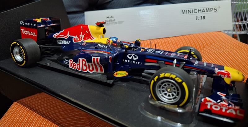 (eating1014下標) MINICHAMPS F1 RED BULL 2012 RB8 S.Vettel 1/18 | 露天市集 | 全台最大的網路購物市集