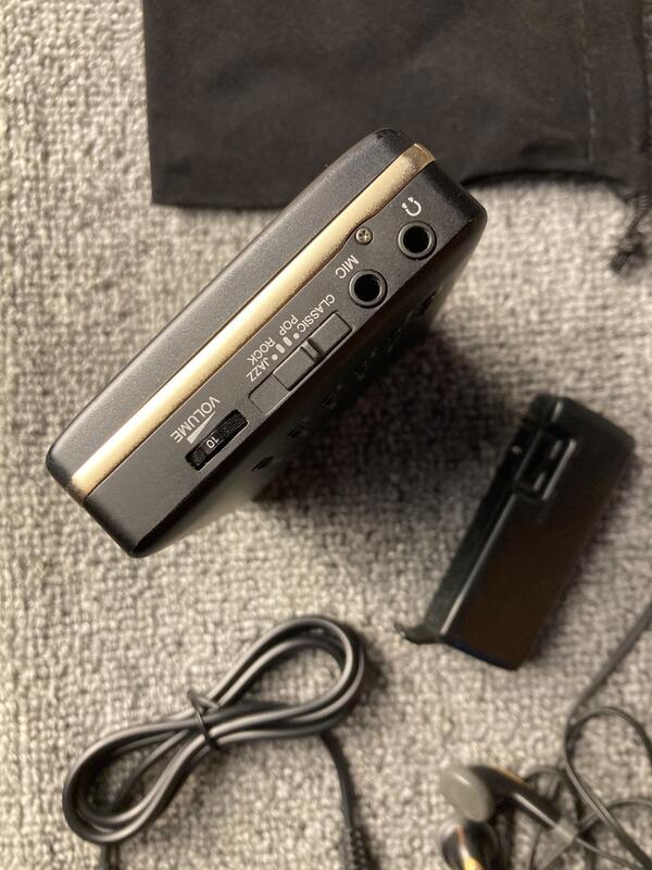 【千代】aiwa愛華磁帶機隨身聽HS-JX959，成色看圖，正面被皮 | 露天市集 | 全台最大的網路購物市集