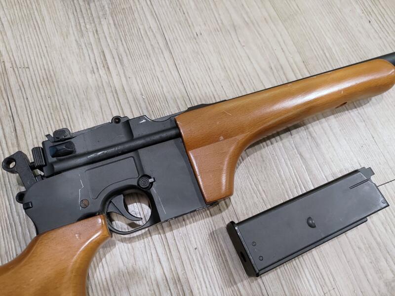 二手寄賣 8成新 HFC M712 盒子砲 全金屬 實木後扥.護木 1槍1匣 直壓槍.滑套不可動 | 露天市集 | 全台最大的網路購物市集