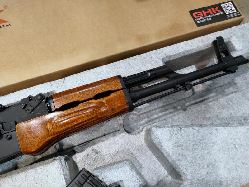 二手寄賣 9成新 GHK AKM AK V3 GBB 瓦斯步槍 全鋼 實木 1槍1匣 | 露天市集 | 全台最大的網路購物市集