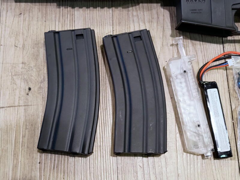 二手寄賣 近全新 RAVEN-ORE-SLASHER-BU 6MM 藍黑 電動槍 1槍2匣 含電池.充電器 | 露天市集 | 全台最大的網路購物市集