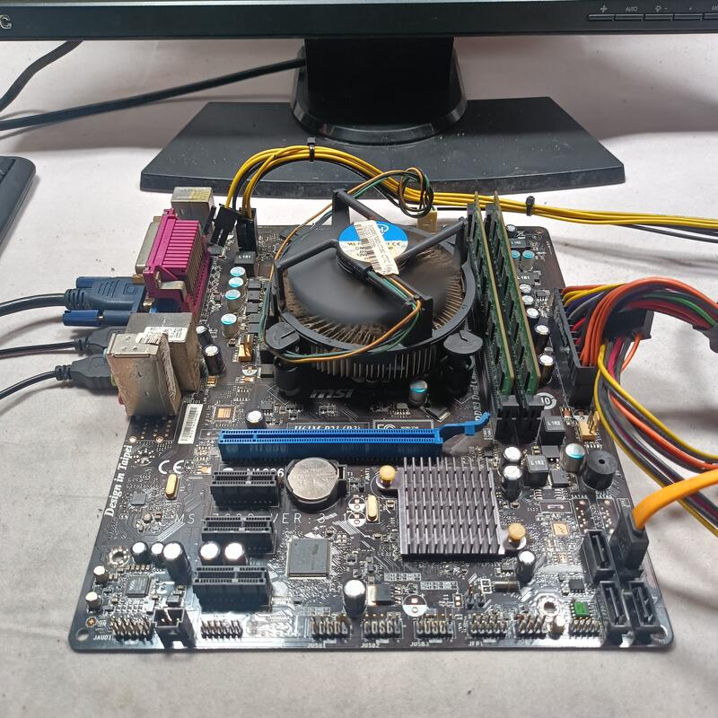 微星MSI-H61M-P21(B3)-MS-7680/VER:3.1-1155主機板(中古) | 露天市集 | 全台最大的網路購物市集