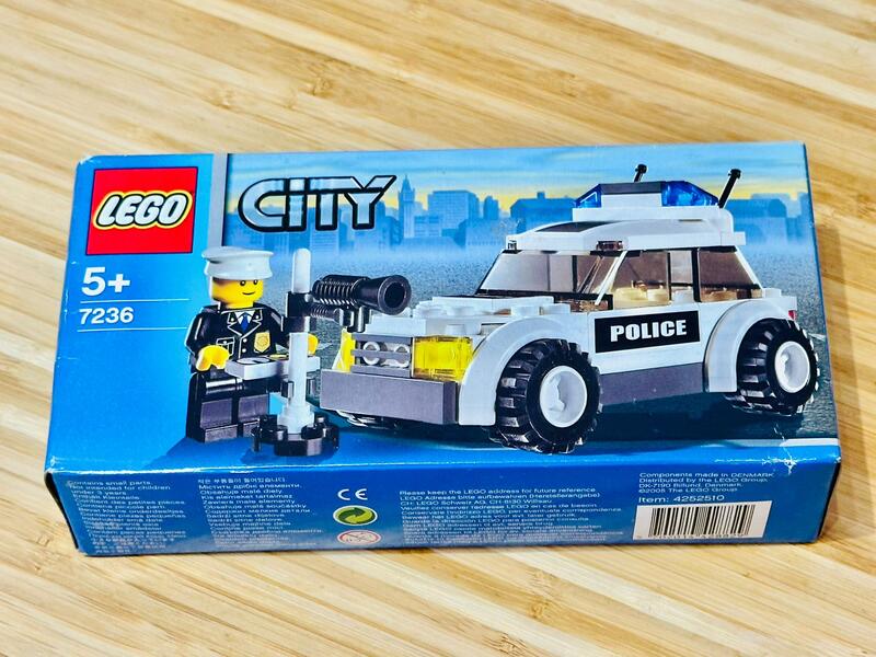 全新絕版 LEGO 樂高 7236 City 城市系列 Police 警察車 | 露天市集 | 全台最大的網路購物市集