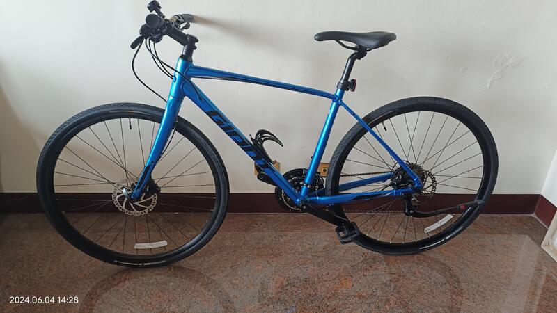 捷安特 9成5新-Giant ESCAPE DISC 1 平把+碟煞[Shimano 27速]非FASTROAD FCR | 露天市集 | 全 ...