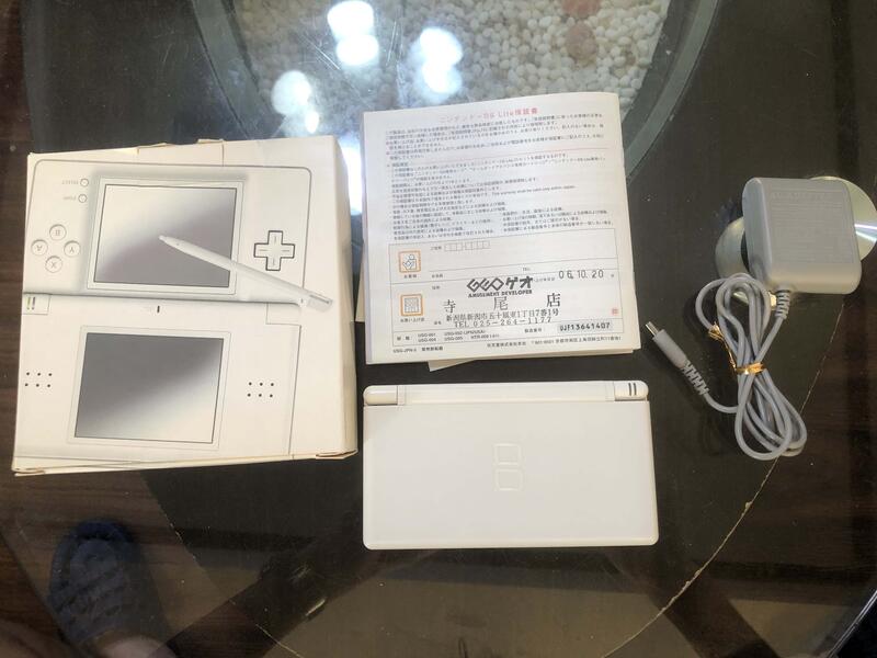 土城可面交二手盒裝完整任天堂 Nintendo NDSL LITE掌上型電玩主機NDSL遊戲機nds日本原裝8成5新 | 露天市集 | 全台最大的網路購物市集