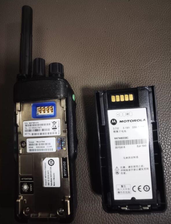 【奈美】摩托邏拉MTP3150，頻率350-470M，新款藍色防水圈，功能正常，9成新 | 露天市集 | 全台最大的網路購物市集