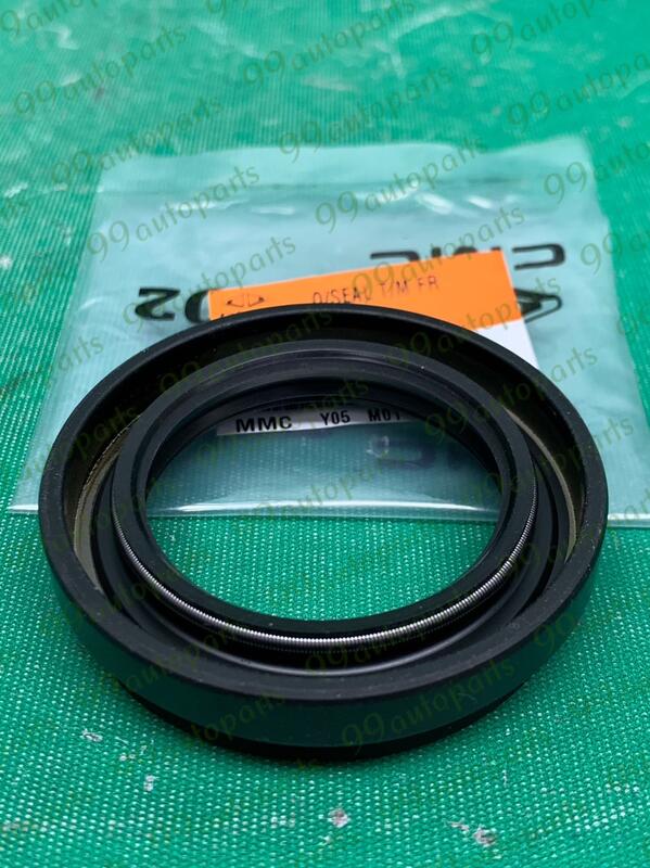 【汽車零件專家】三菱 虱目魚 SAVRIN 2.0 2.4 2002->年 MD755526 油封 傳動軸油封 中華原廠 | 露天市集 | 全 ...
