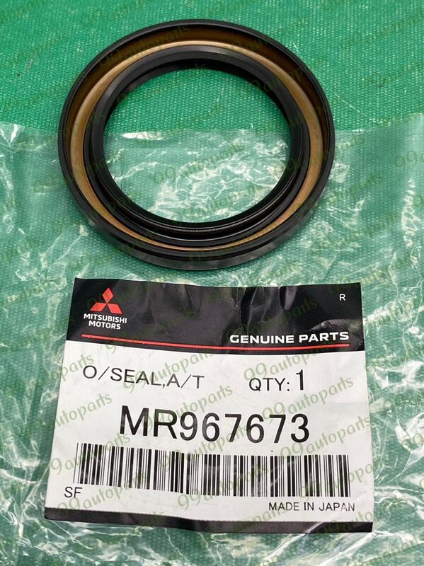 【汽車零件專家】 三菱 虱目魚 SAVRIN 2.0 2.4 油封 變速箱油封 自排他敏油封 MR967673 三菱原廠 | 露天市集 | 全 ...